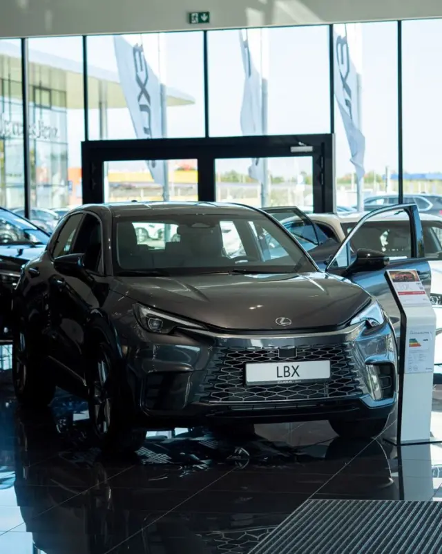 Ogłoszenie LEXUS LBX 2025 Hatchback | GetAuto.pl